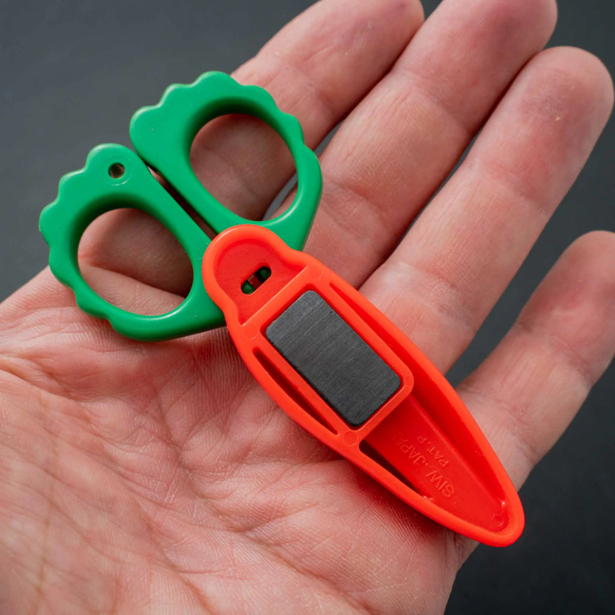 Tetogi`s little herbal scissors